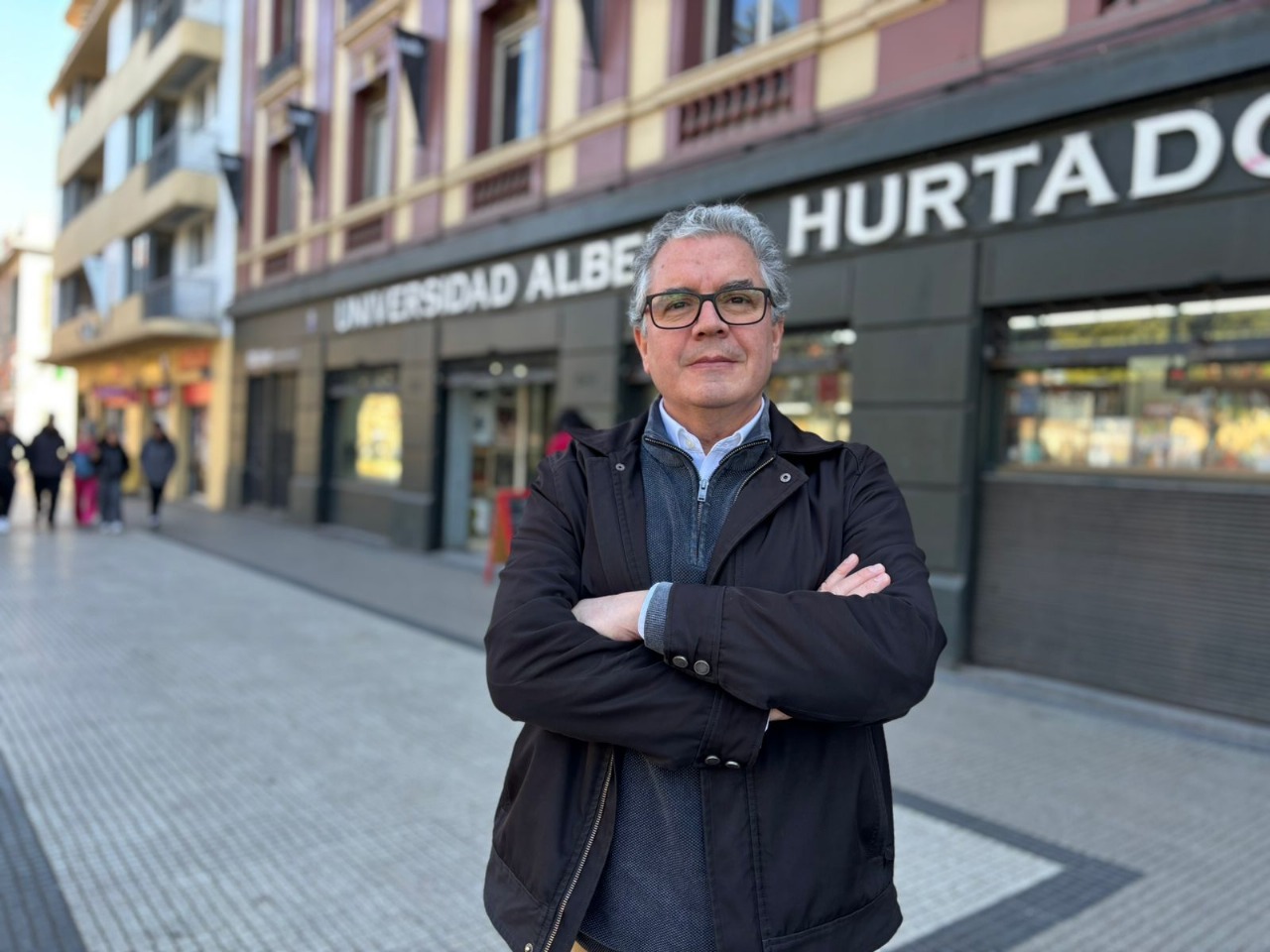 Roberto Saldías SJ asume la dirección de la revista Mensaje en su año ...